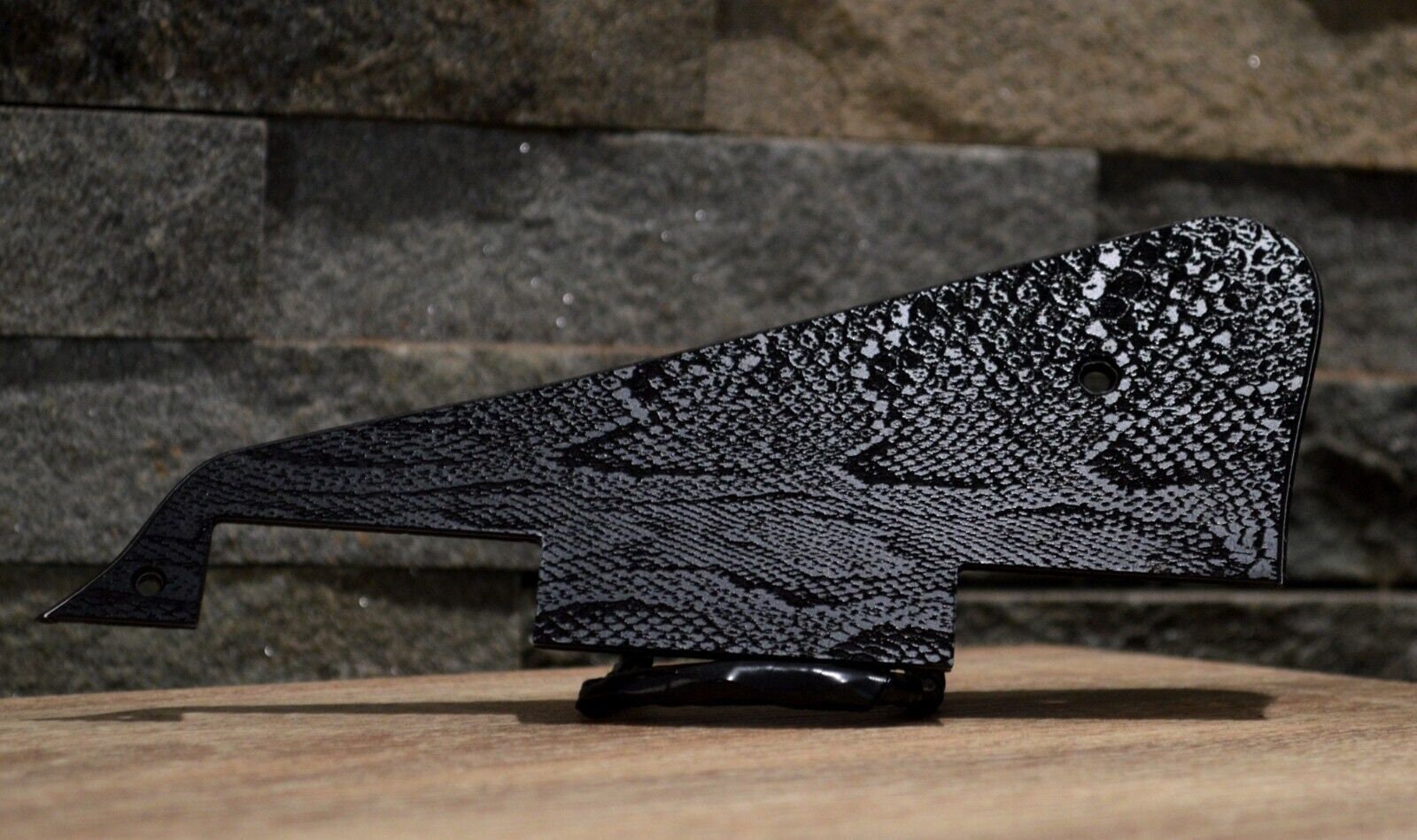 Black Snakeskin Textured Pickguard - Fits Gibson Les Paul Standard - U ...